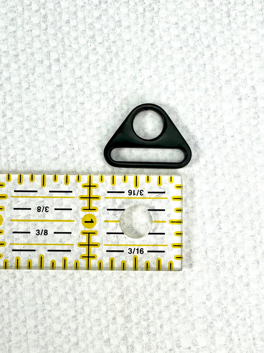 3/4 Inch Triangle Rings – Siah Swag Bags