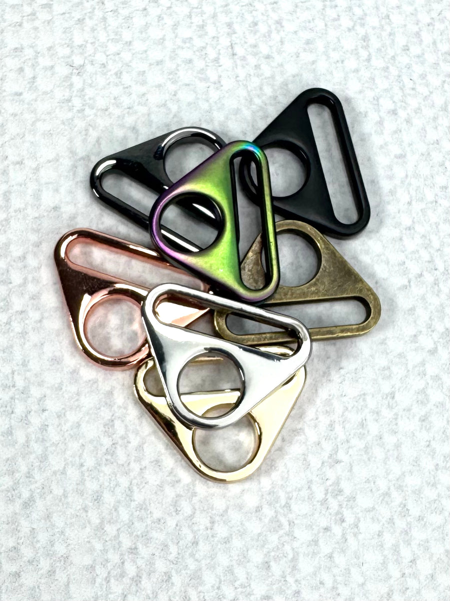 3/4 Inch Triangle Rings – Siah Swag Bags
